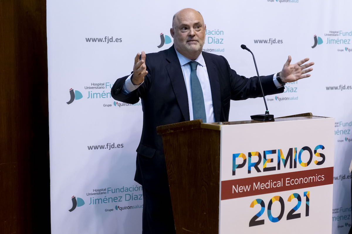 Alberto de Rosa recibe el Premio New Medical Economics a la mejor ...